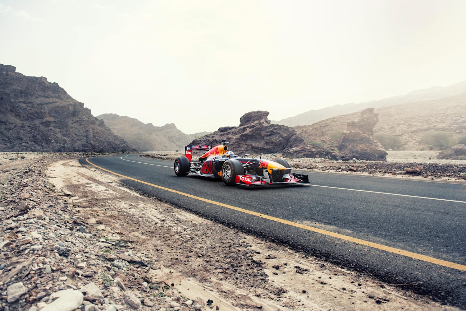 Watch Red Bull Racing's F1 show car run Oman