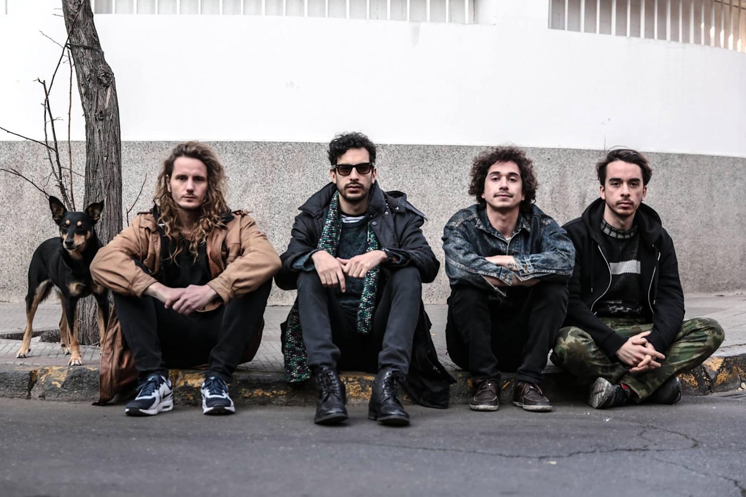 Astro toma un receso y siguen proyectos paralelos