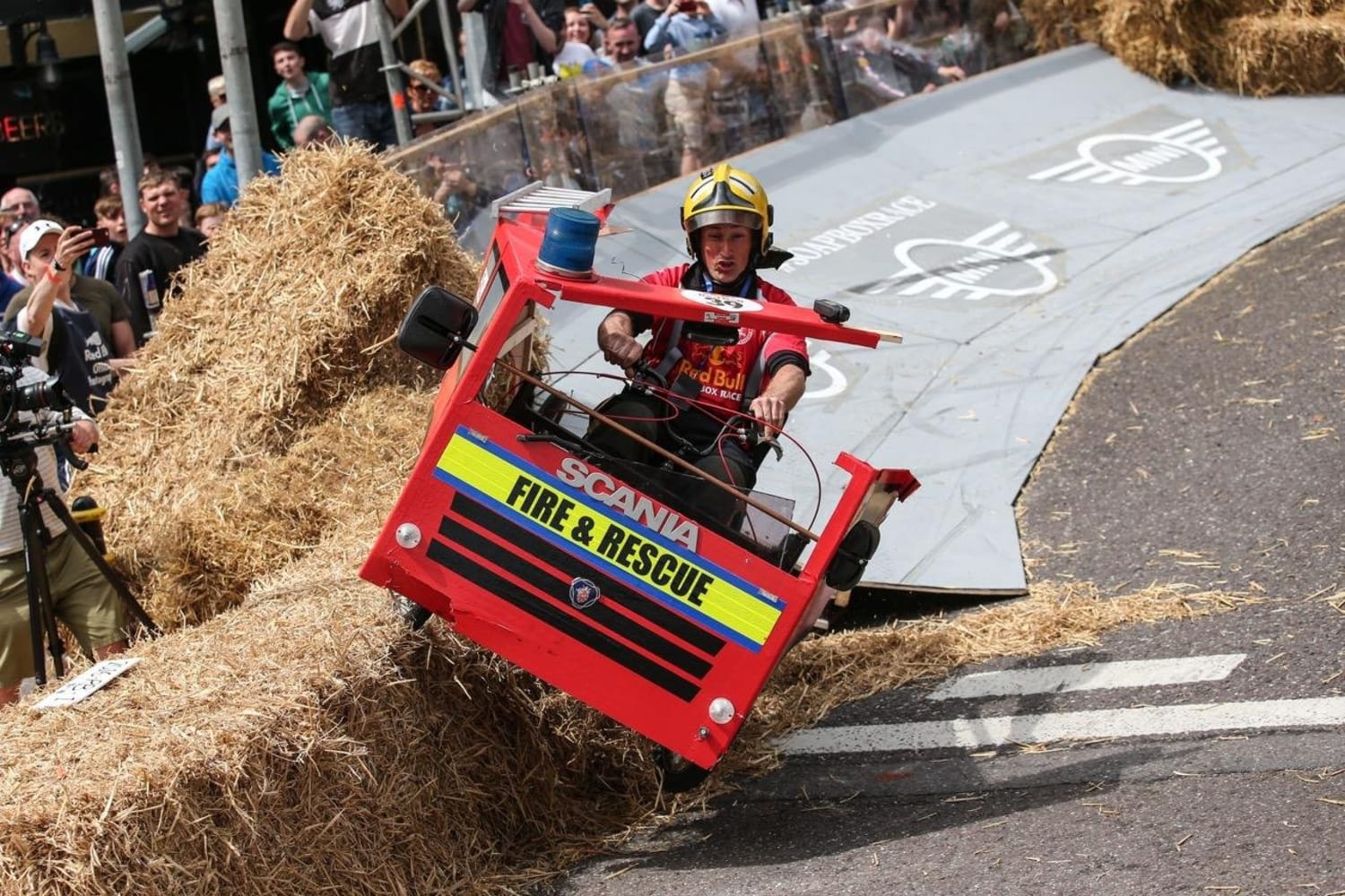 Red Bull Soapbox Race, Cork: Best crashes ++ video