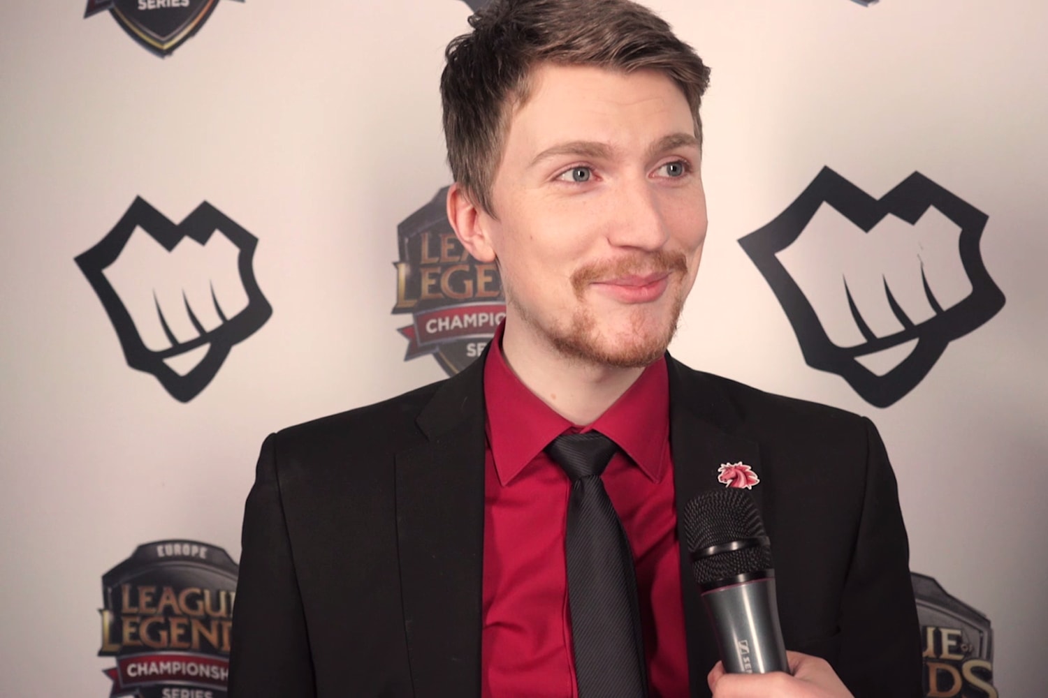 Unicorns of Love: Sheepy im Interview | Red Bull Games