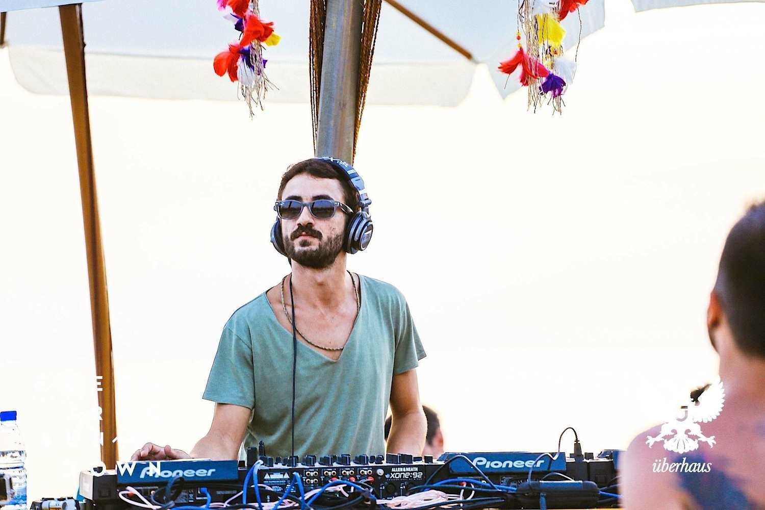 Summer Sounds Like Series: 3lias | Red Bull