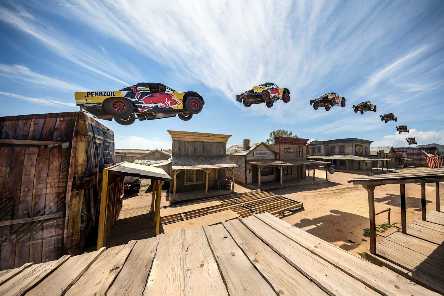 Bryce Menzies Weltrekordsprung ++ Video ++ | Red Bull