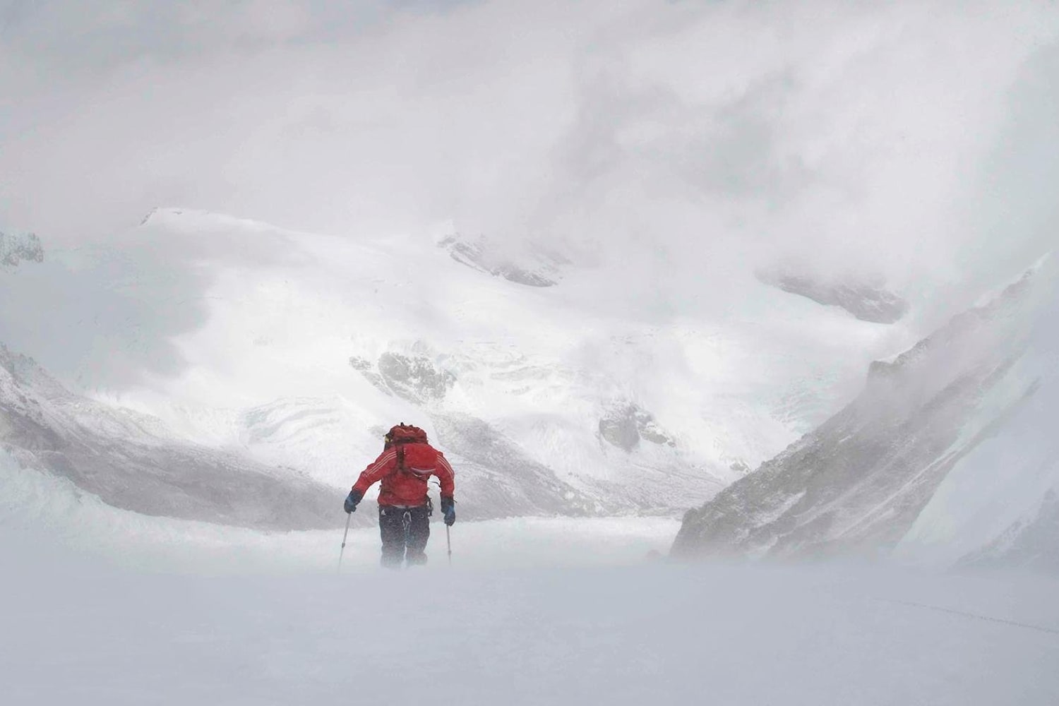 World’s highest BASE jump: Rozov jumps from Mt Cho Oyu