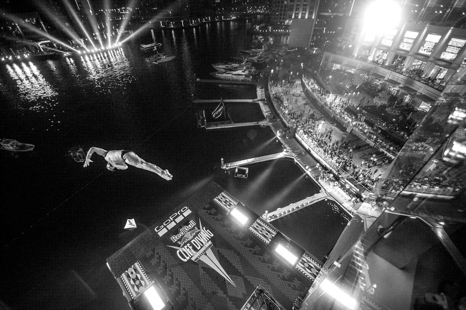 Red Bull Cliff Diving: la noche final – Dubái