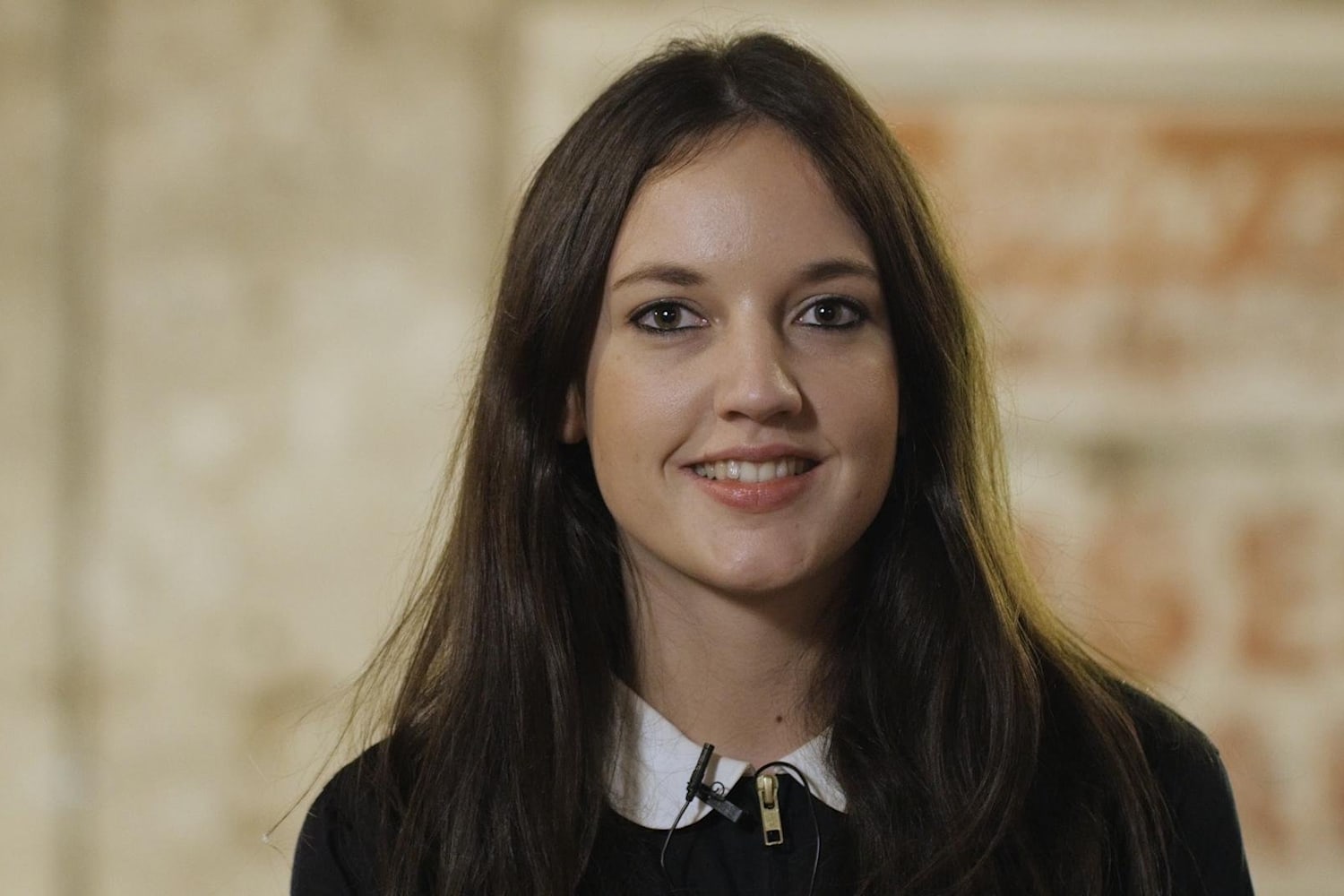 French pop singer JAIN: Watch her live session +video+