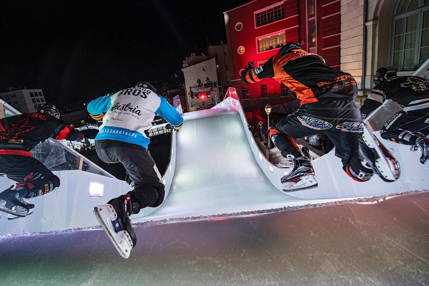 VR | Vivez une course au Red Bull Crashed Ice à 360°