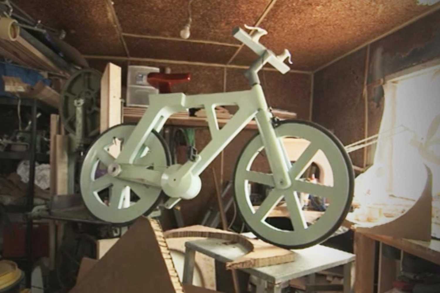 Izhar Gafni's cardboard bike project *video* | Red Bull