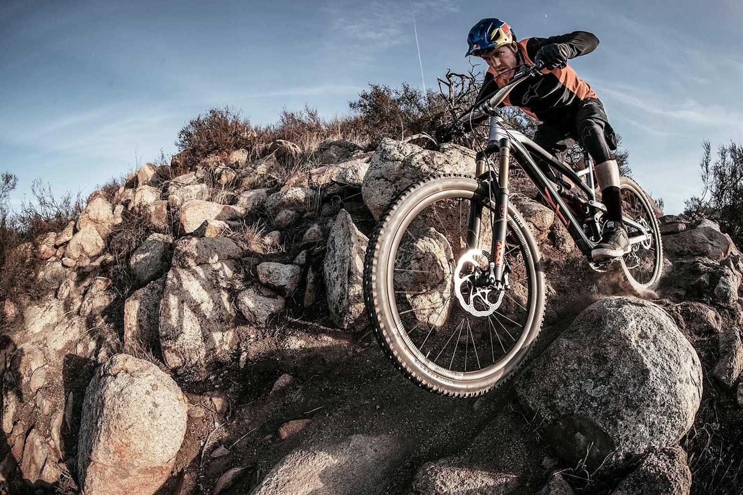 POV - Aaron Gwin trenuje na lokalnych trasach