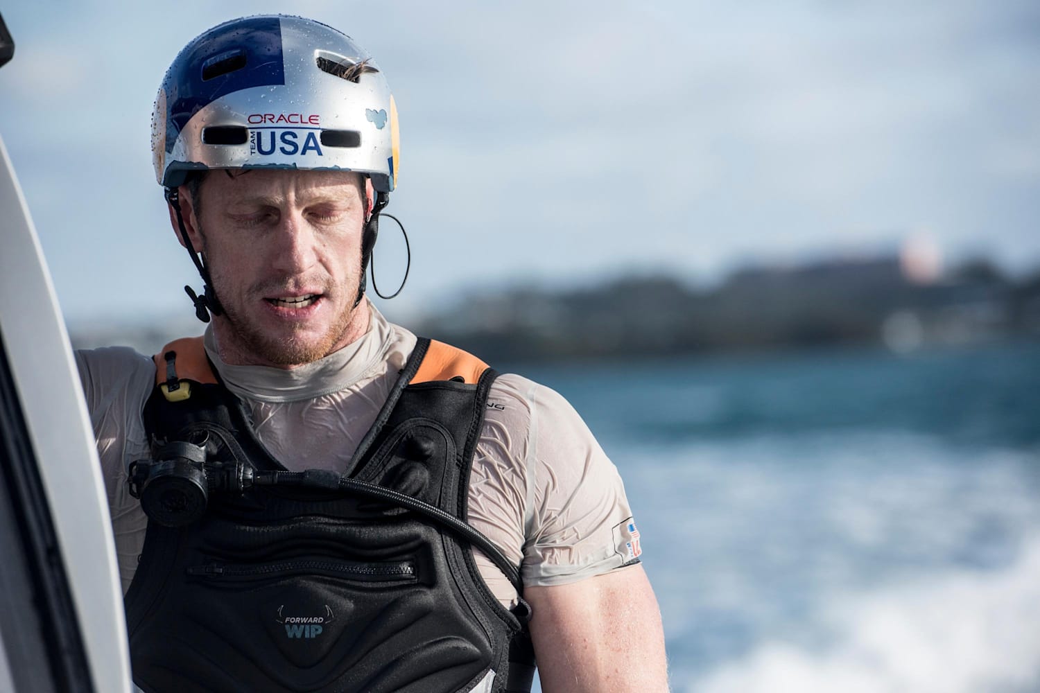 Graeme Spence falls off ORACLE TEAM USA during training