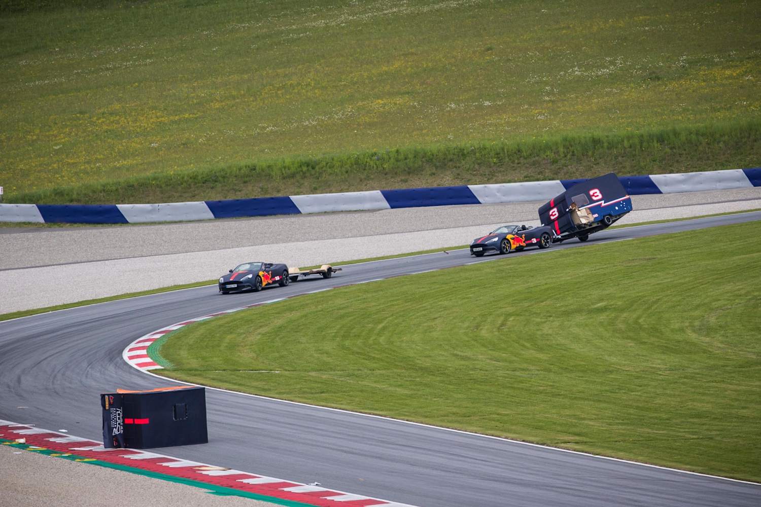 Watch a caravan race with an F1 twist