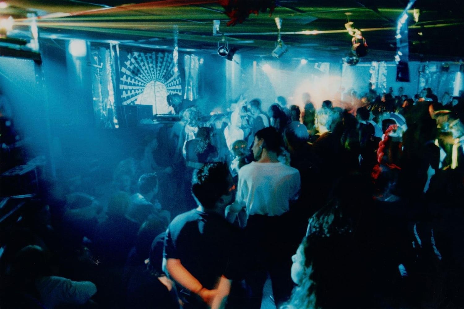 Melbourne rave scene: The oral history of the 90s