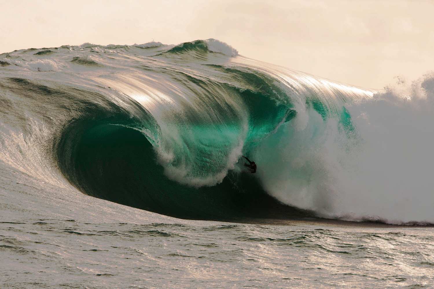 World's Heaviest Waves: The Right in a whole new light