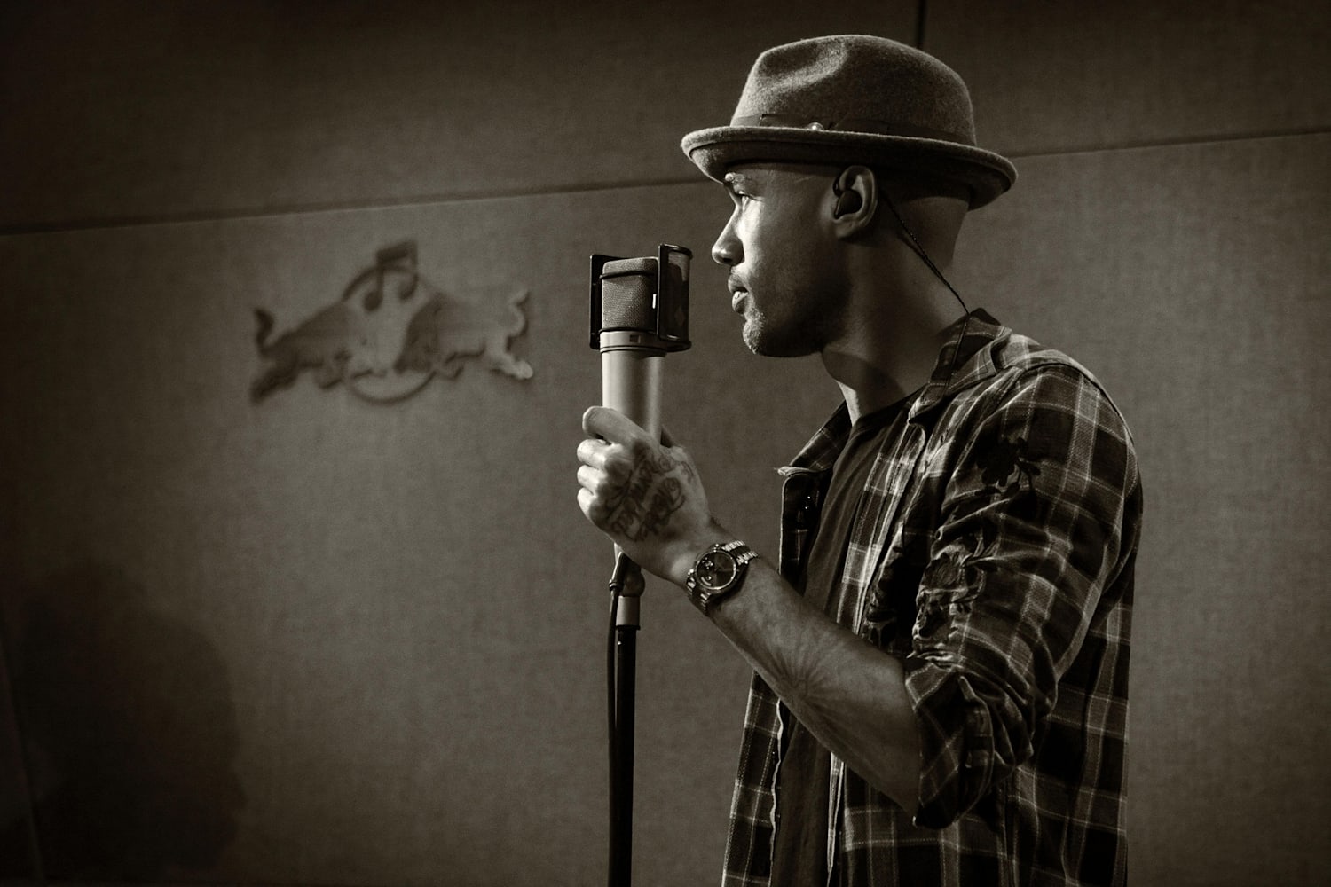 Mr. Probz plays Space For Two live session – video