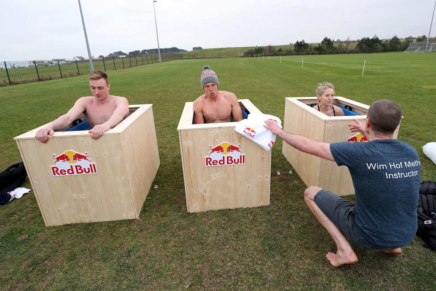 Ice bath training: Top athletes try the Wim Hof Method