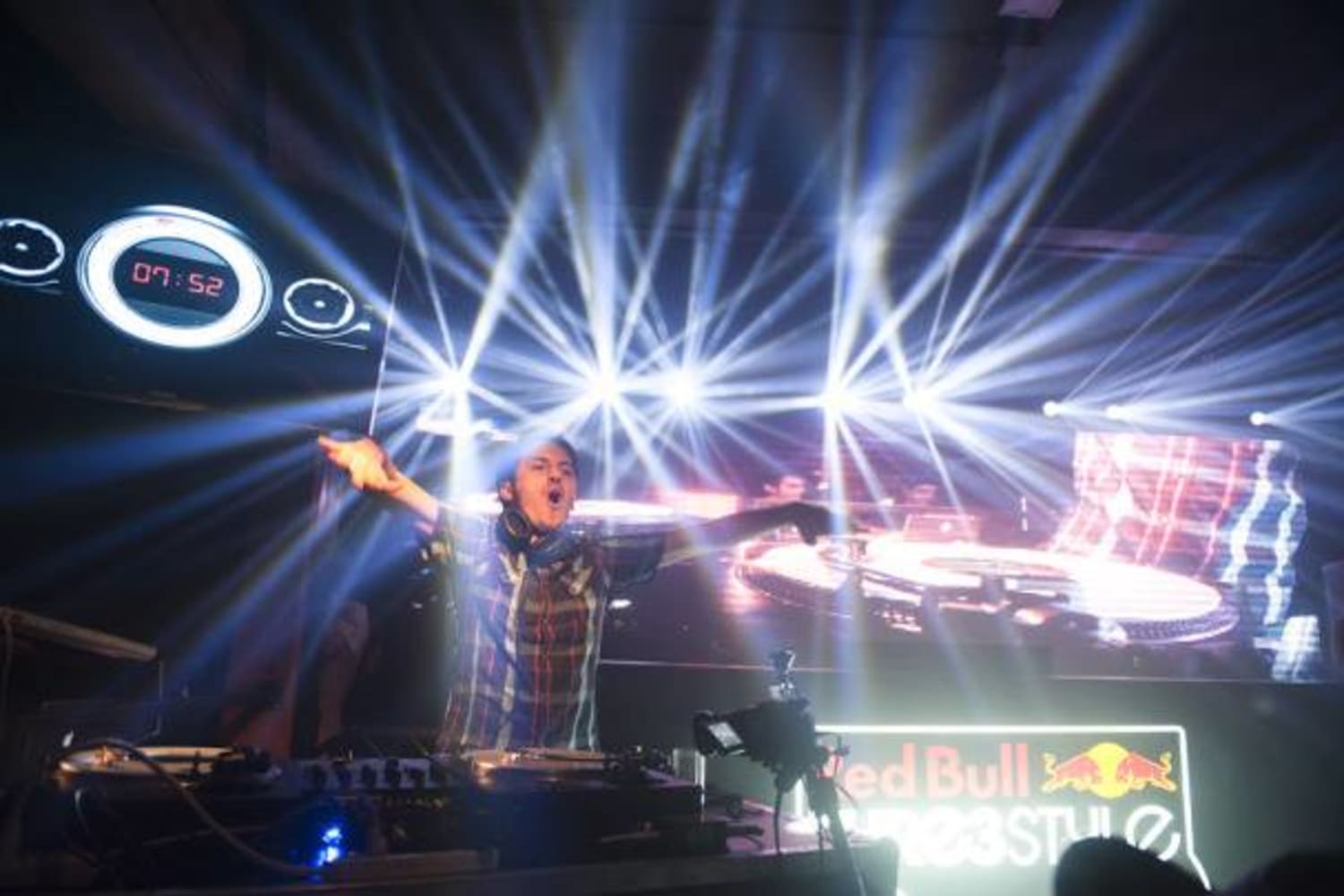 ¡Dj Pho presenta sesión exclusiva para Red Bull Colombia!