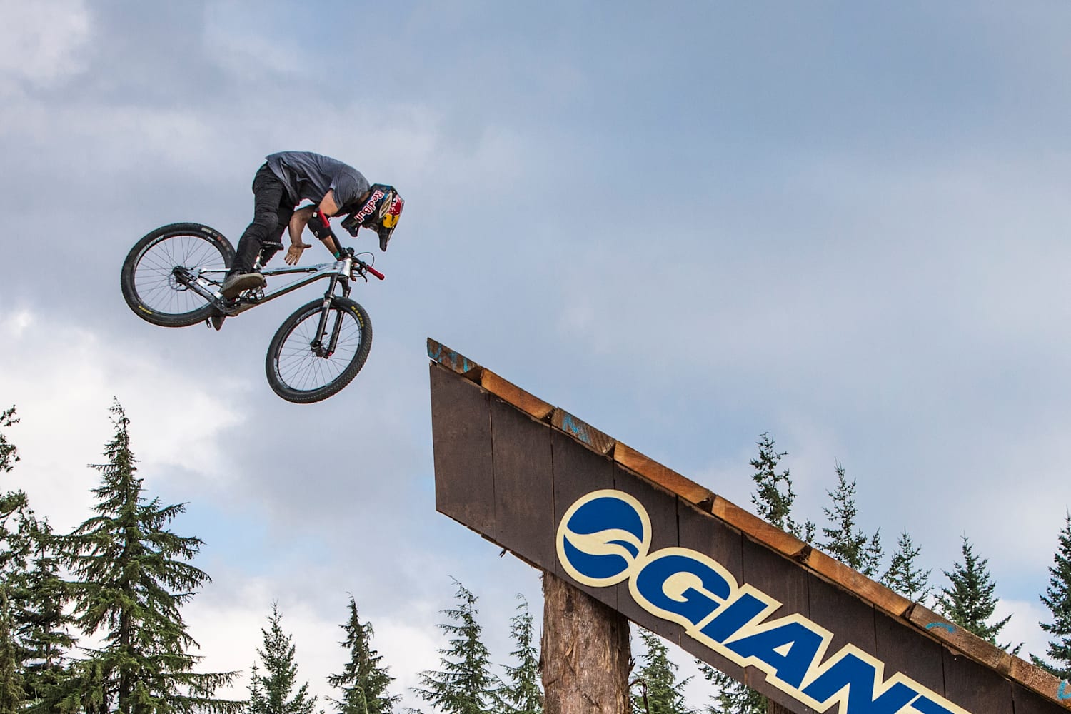 Red Bull Signature Series S2014 E8: Red Bull Joyride