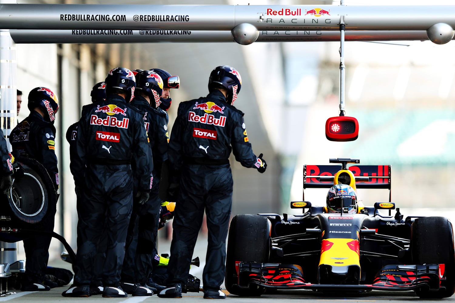 The History of the Pit Stop extra: the experience