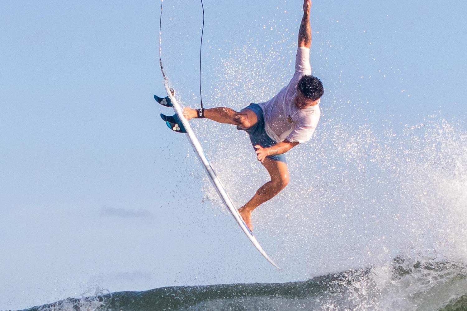 Surf Raw : Regardez la série sur le freesurf ! Vidéos