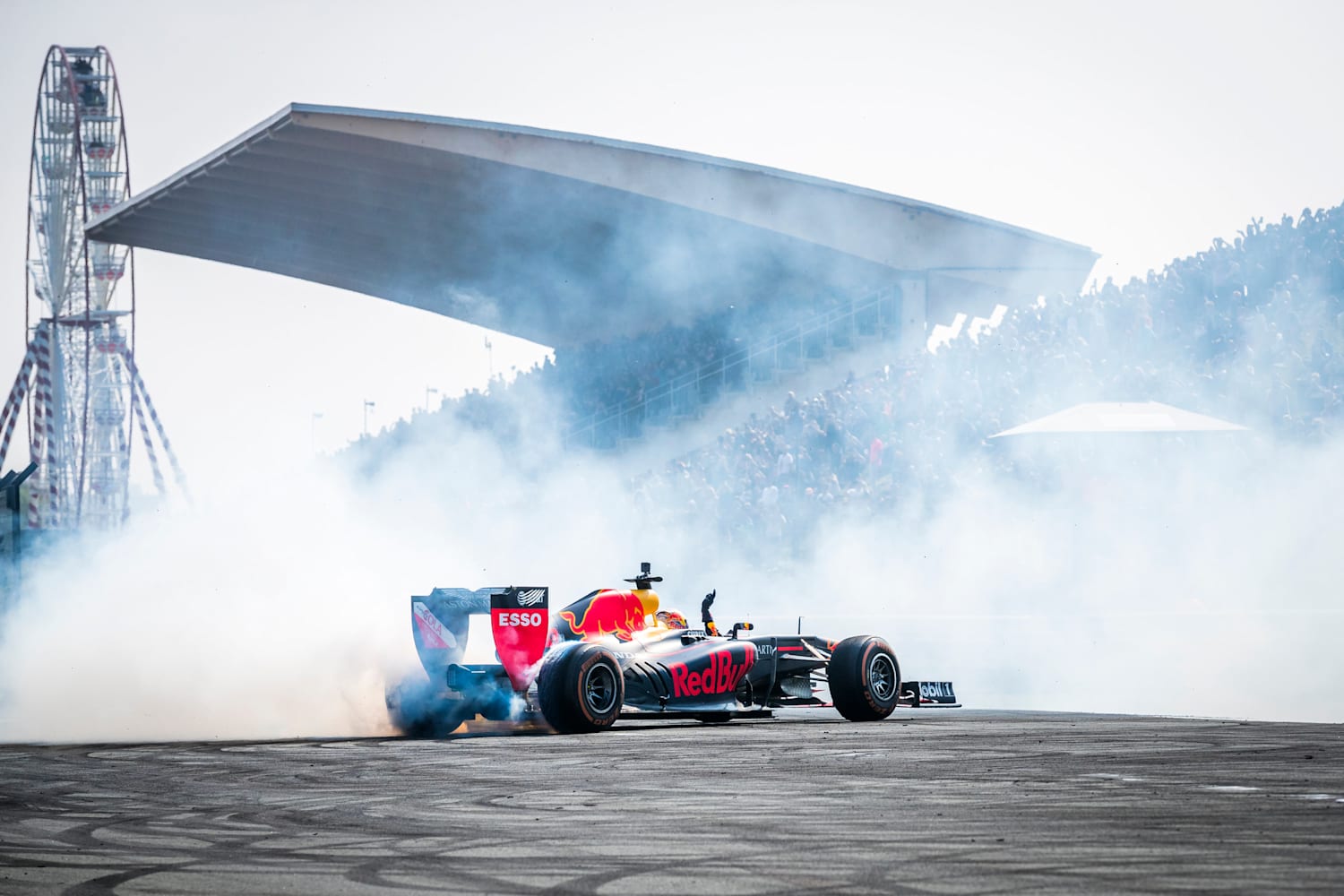 Red Bull Racing F1 show run Zandvoort – video