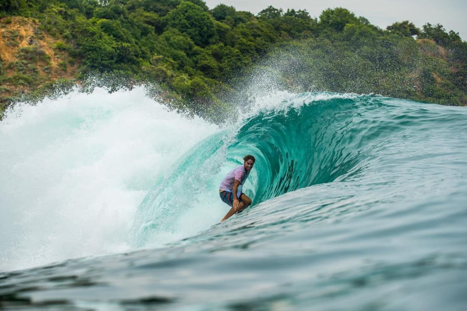 Ozzie Wright: RAW surfing – video