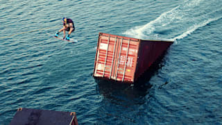Wake Crane : 3 riders en wakeboard tractés par une grue