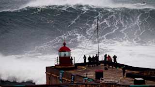 Return to Nazaré extra: Garrett McNamara – surf video