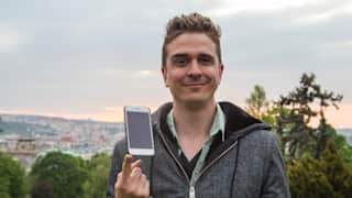 Watch Adam Trent make a salt shaker disappear