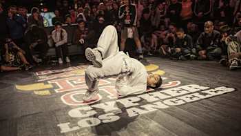 B-Girls final battle