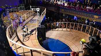 Figure 8: See Rare Fixed Gear Bike Race in NYC