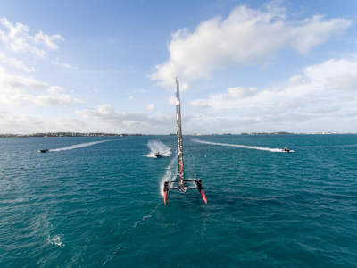 Graeme Spence Falls Off Oracle Team USA During Training