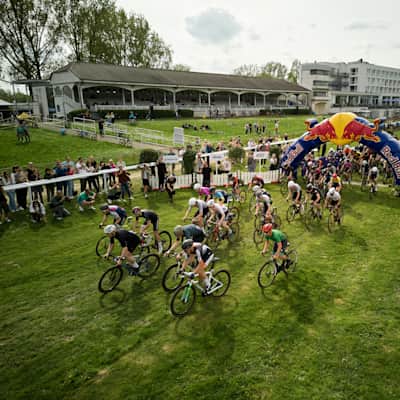 Red Bull Aufsatteln 2024: Offroad-Radrennen für Teams