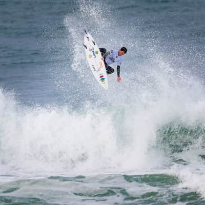 Red Bull Airborne 2019: Aerial surfing comp Gold Coast