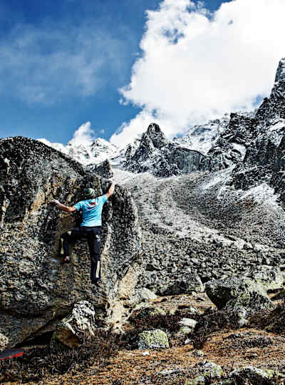 Video: Bernd Zangerl bouldert in Indien