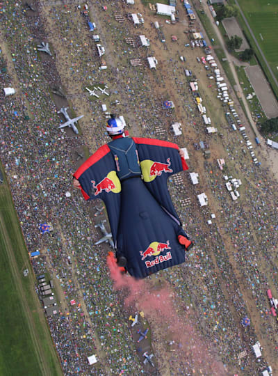 Red Bull Skydive Team: Leben im freien Fall