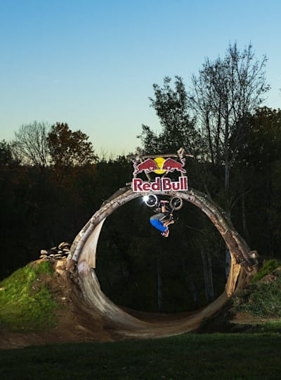 BMX | Mike "Hucker" Clark: Full loop