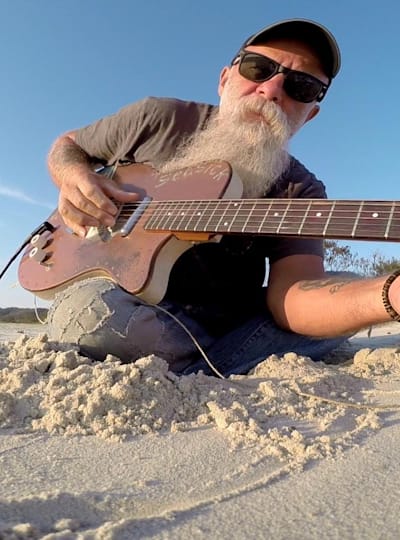 En exclusivité, le clip Summertime Boy de Seasick Steve