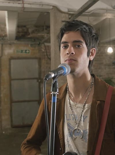 S.C.U.M. frontman Thomas Cohen performs live