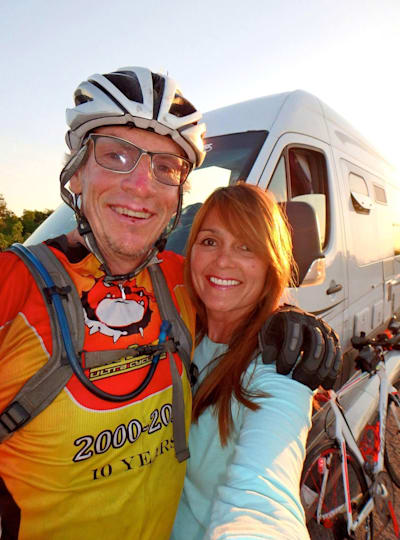 Kurt Searvogel pokořil na kole 120 000 km. Zjisti jak