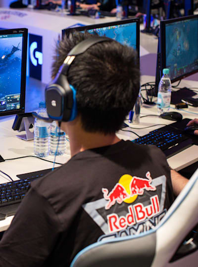 How to become a professional esports player in SA