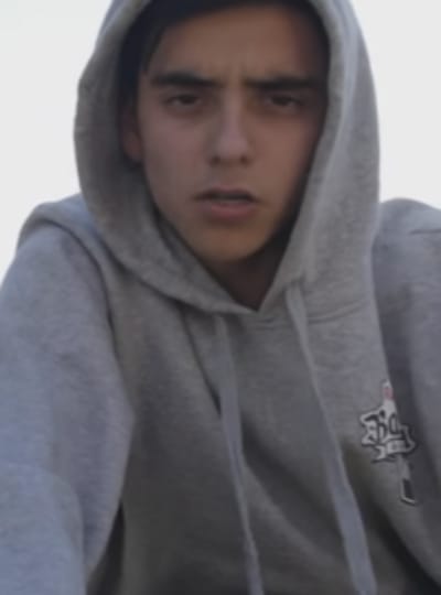 Drosse, Capítulo 5: La Gallera Chile, Huevos de Oro