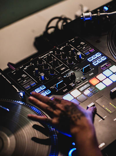 History of DJing in USA with DJ Trayze +interview+