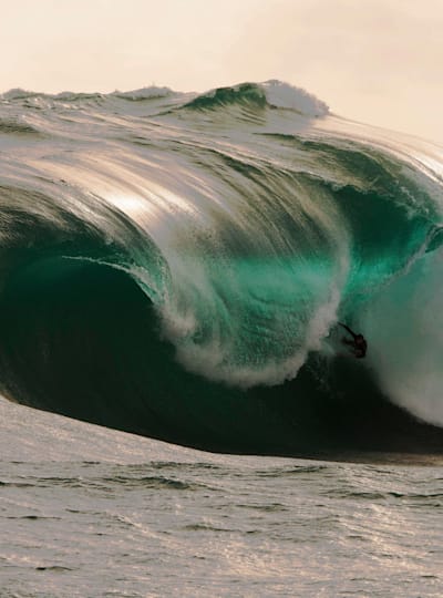 World's Heaviest Waves: The Right in a whole new light