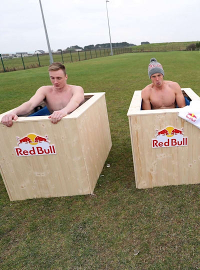 Ice bath training: Top athletes try the Wim Hof Method