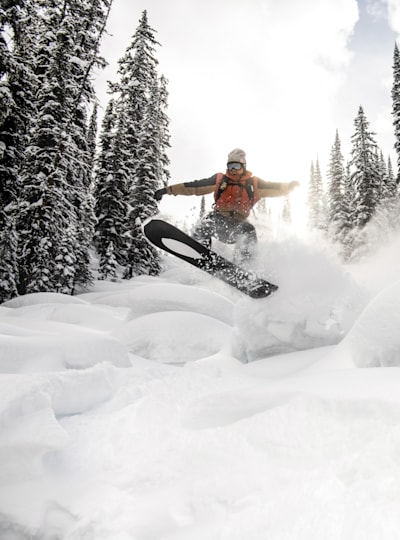 Natural Selection Tour: Snowboarding shoot in Canada