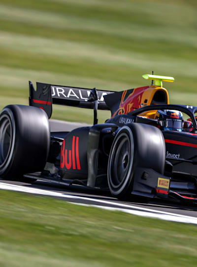 Vips podiums in Silverstone F2
