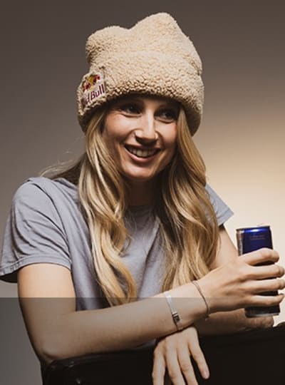 《银蓝档案》|安娜·加塞尔：征服世界的疯狂，只是她的日常