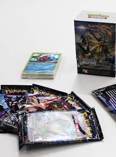 Pokemon Ultra Beast GX Box Buzzwole Orange