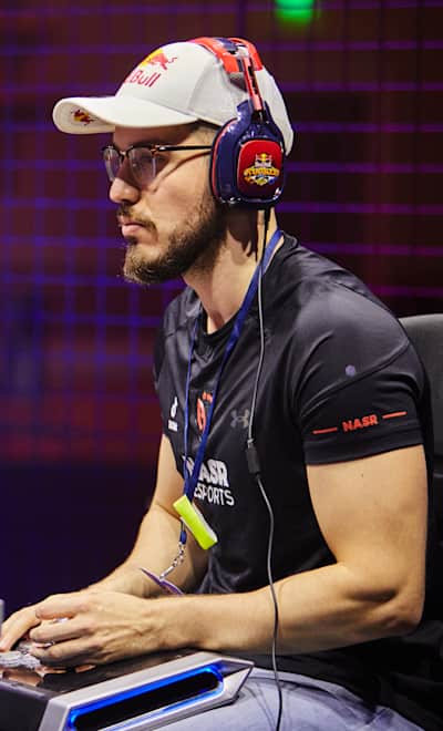 Adel 'Big Bird' Anouche: Street Fighter – Athlete Page