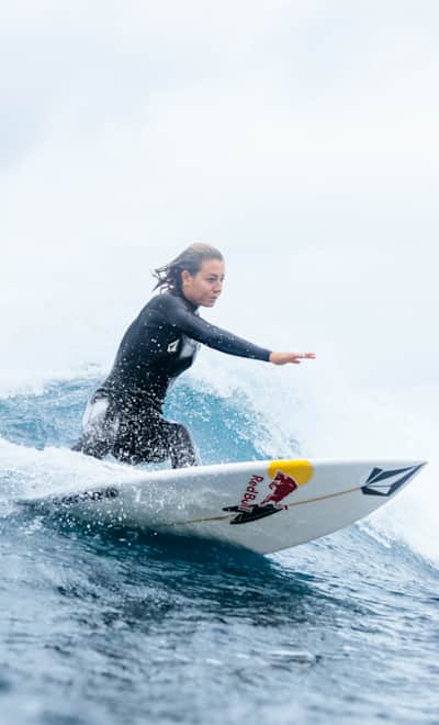 Laura Coviella: surfing: Red Bull athlete profile