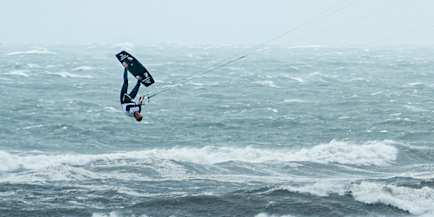 Red Bull Megaloop 2019: Kiteboarding – live event